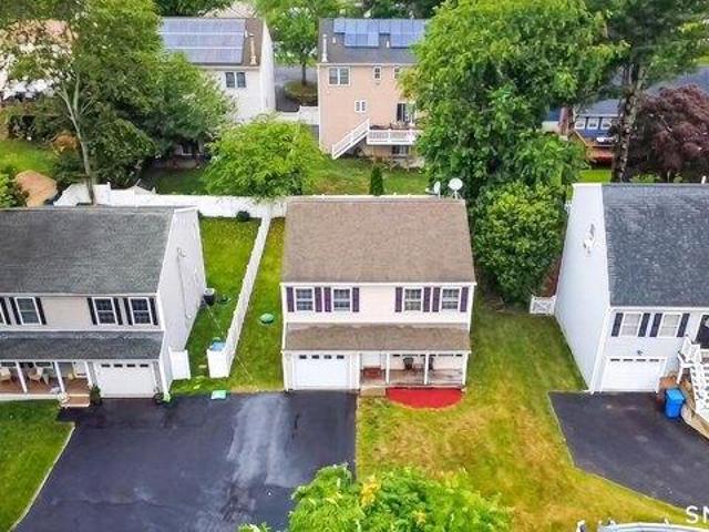 house with 3 bedroom, Shelton CT ES104832115