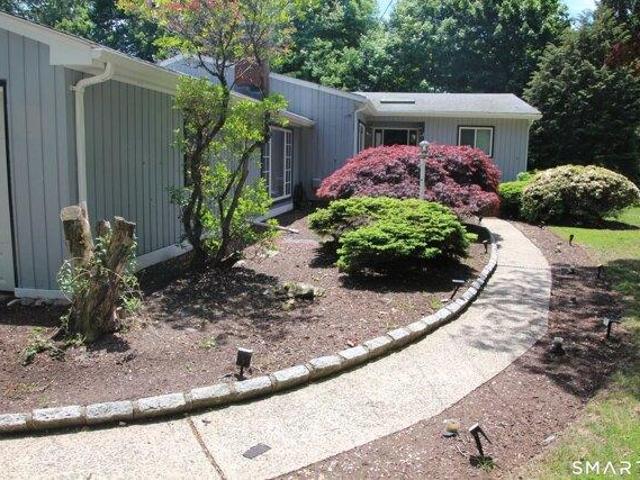 house with 3 bedroom, Shelton CT ES104851569