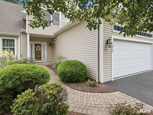 house with 3 bedroom, Shelton CT ES105113869