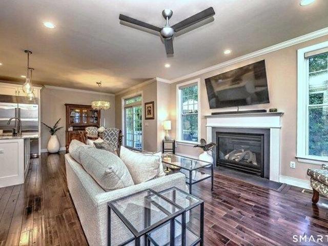 house with 3 bedroom, Shelton CT ES105142417