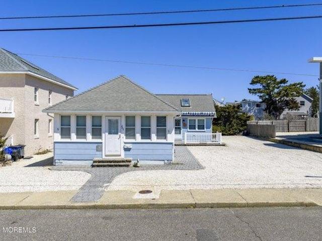 house with 3 bedroom, Ship Bottom NJ DS102825675