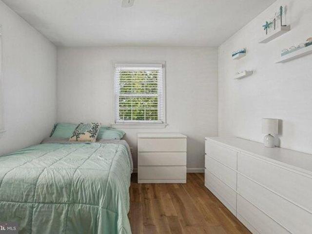 house with 3 bedroom, Ship Bottom NJ ES105160160
