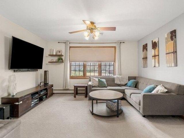 house with 3 bedroom, Shrewsbury MA DLS102120166