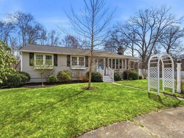 house with 3 bedroom, Shrewsbury MA DLS102412066