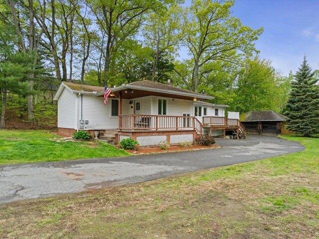 house with 3 bedroom, Shrewsbury MA DLS102595865