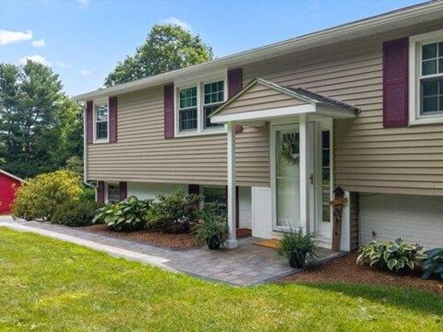 house with 3 bedroom, Shrewsbury MA ES104788682