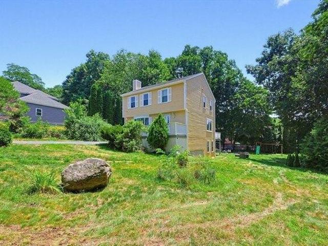 house with 3 bedroom, Shrewsbury MA ES104812194