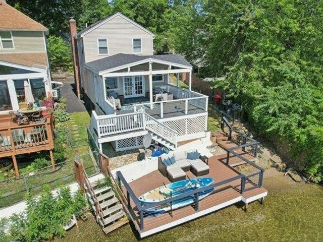 house with 3 bedroom, Shrewsbury MA ES104850586