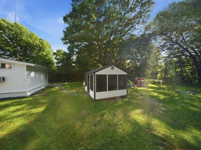 house with 3 bedroom, Shrewsbury MA ES105041397