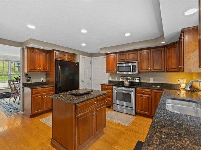 house with 3 bedroom, Shrewsbury MA ES105059233