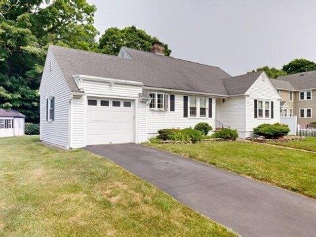house with 3 bedroom, Shrewsbury MA ES105059984