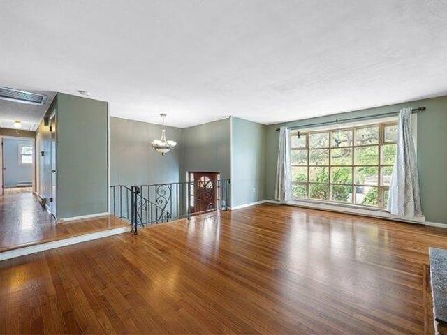 house with 3 bedroom, Shrewsbury MA ES105096336