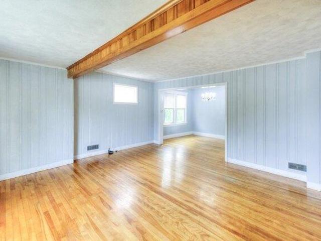 house with 3 bedroom, Shrewsbury MA ES105093609