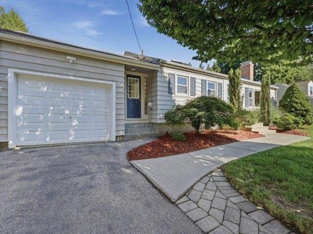 house with 3 bedroom, Shrewsbury MA ES105122988