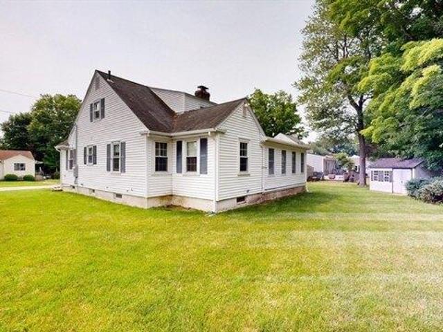 house with 3 bedroom, Shrewsbury MA ES105123725