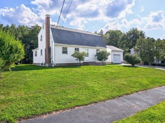 house with 3 bedroom, Shrewsbury MA ES105144226