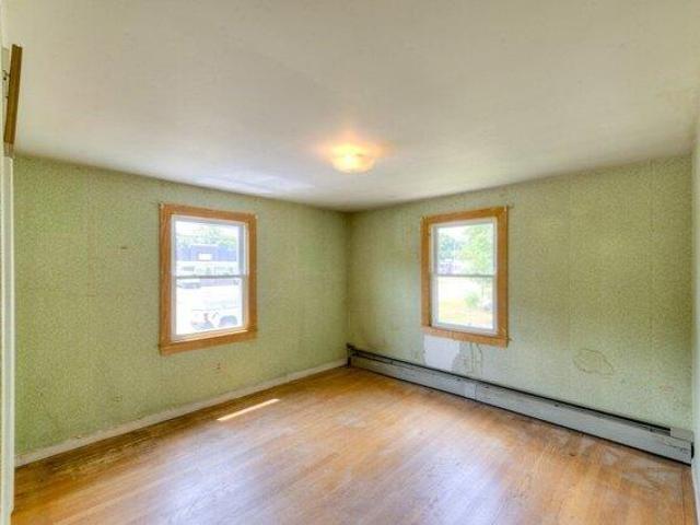 house with 3 bedroom, Shrewsbury MA ES105142199
