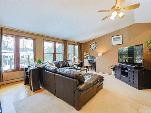 house with 3 bedroom, Shrewsbury MA ES103034209