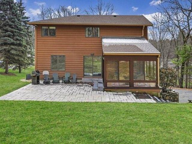 house with 3 bedroom, Shrewsbury MA ES103441513