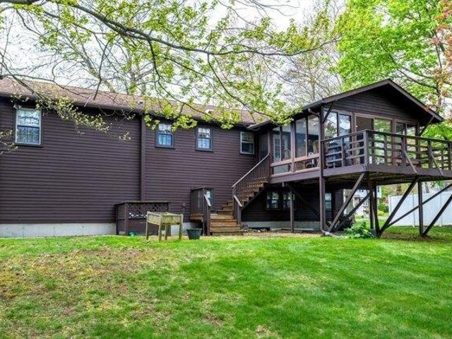house with 3 bedroom, Shrewsbury MA ES103774088