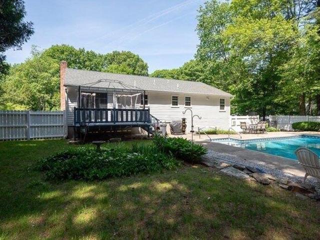 house with 3 bedroom, Shrewsbury MA ES103885310