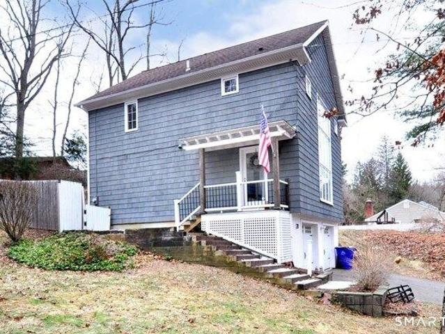 house with 3 bedroom, Simsbury CT DLS101631768