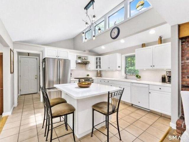 house with 3 bedroom, Simsbury CT DS102585930
