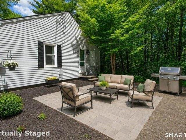 house with 3 bedroom, Simsbury CT DS103885014
