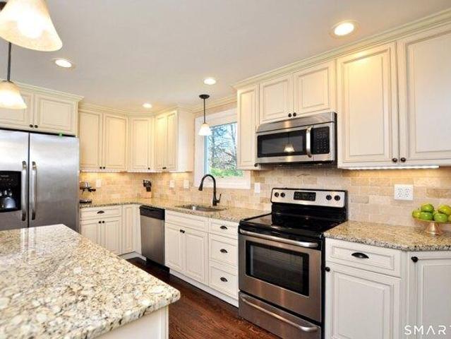 house with 3 bedroom, Simsbury CT ES103158878