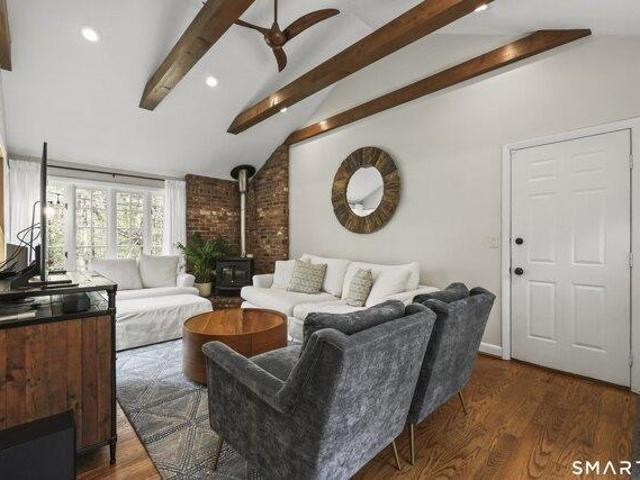 house with 3 bedroom, Simsbury CT ES104112153