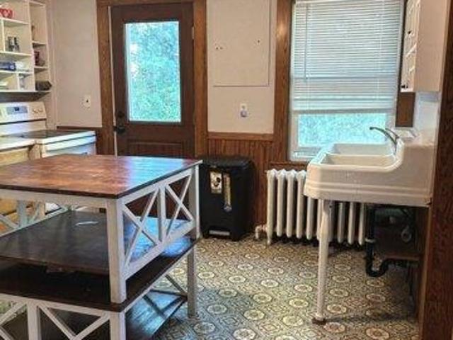 house with 3 bedroom, Simsbury CT ES104113901