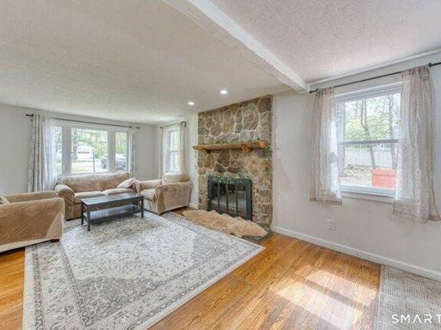 house with 3 bedroom, Simsbury CT ES104511960