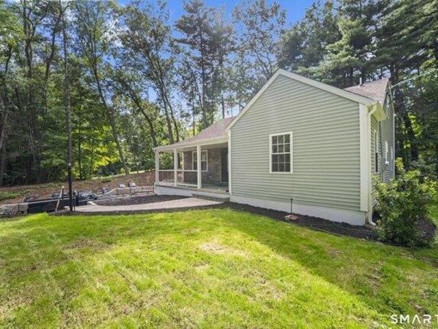 house with 3 bedroom, Simsbury CT ES104906599