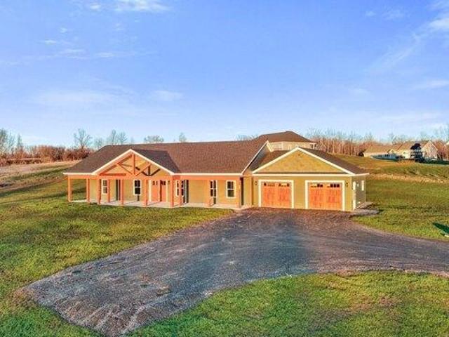 house with 3 bedroom, Sidney ME DS102444140