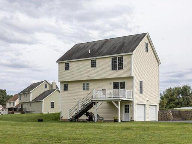 house with 3 bedroom, Somersworth NH DLS102446553