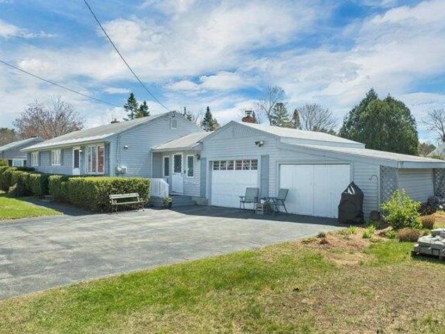 house with 3 bedroom, Somersworth NH DS102447877