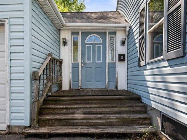 house with 3 bedroom, Somersworth NH DS103499313