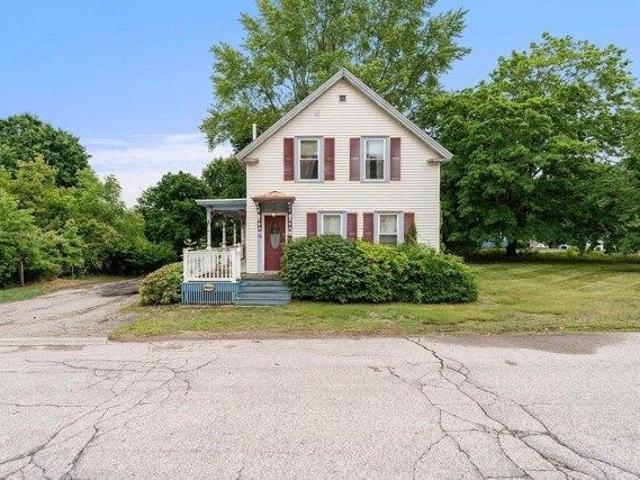 house with 3 bedroom, Somersworth NH DS104151676