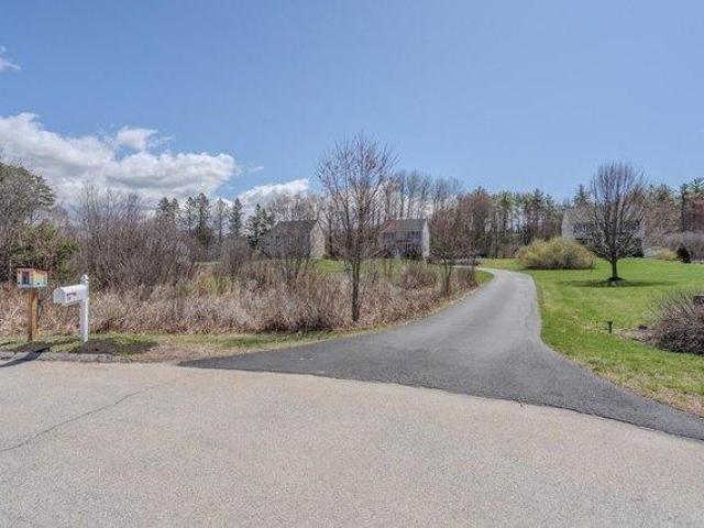 house with 3 bedroom, Somersworth NH ES103247634