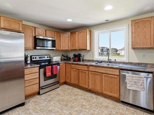 house with 3 bedroom, Somersworth NH ES103443827