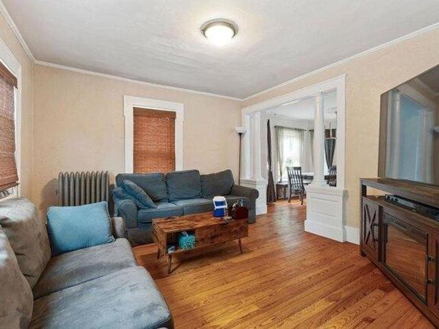 house with 3 bedroom, Somersworth NH ES103851180
