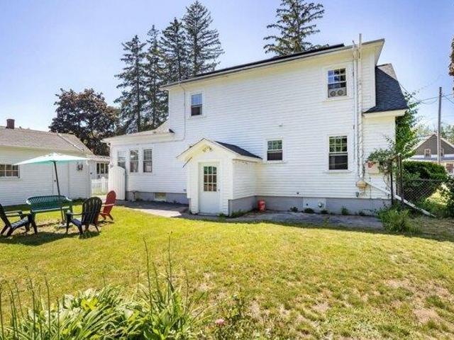 house with 3 bedroom, Somersworth NH ES104187627