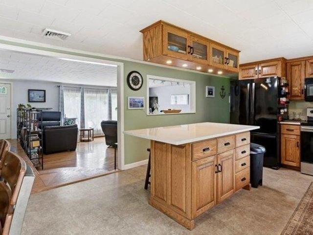 house with 3 bedroom, Somersworth NH ES105141149
