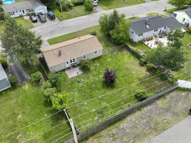 house with 3 bedroom, Somersworth NH ES105159473