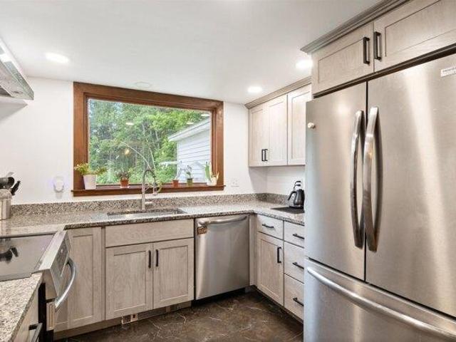 house with 3 bedroom, Somersworth NH ES105173009