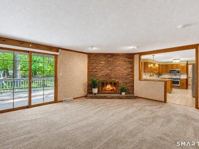 house with 3 bedroom, Somers CT ES105229451