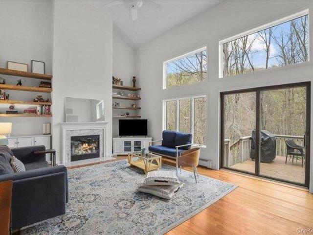 house with 3 bedroom, Somers NY DLS102561086