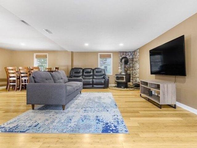 house with 3 bedroom, Somerset MA DLS101748675