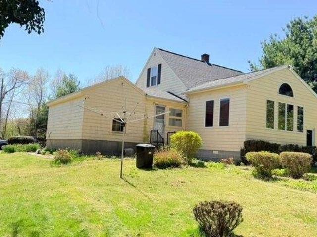 house with 3 bedroom, Somerset MA DLS102121282