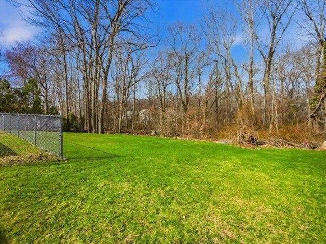 house with 3 bedroom, Somerset MA DLS102369465